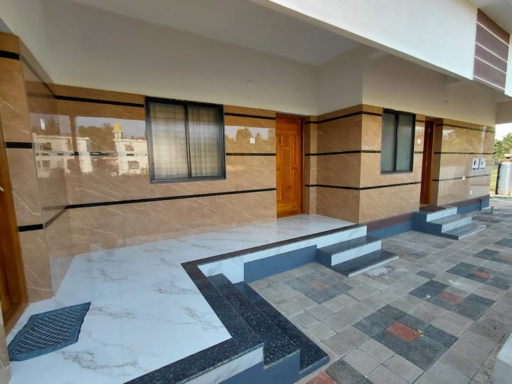 Agm Gh - One Bedroom With Ac, Hall, Bath & Kitchen - Udupi