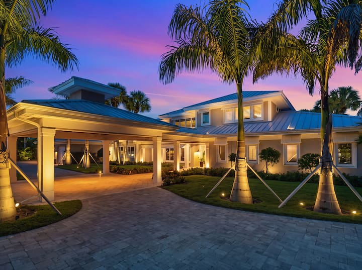 Casey Key Paradise~private Beach~gulf To Bay - Venice, FL