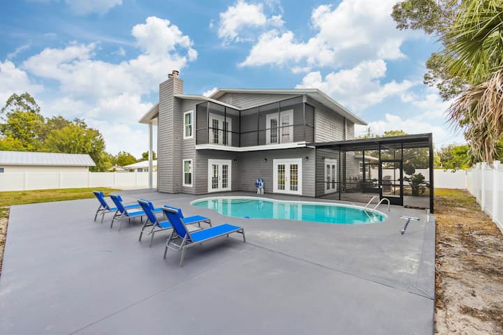 6br With Private Pool, Enclosed Yard, & W/d - Bradenton