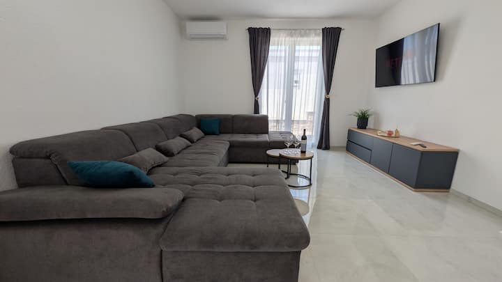 Villa Marija Zadar Region With Heated Pool - Sukošan