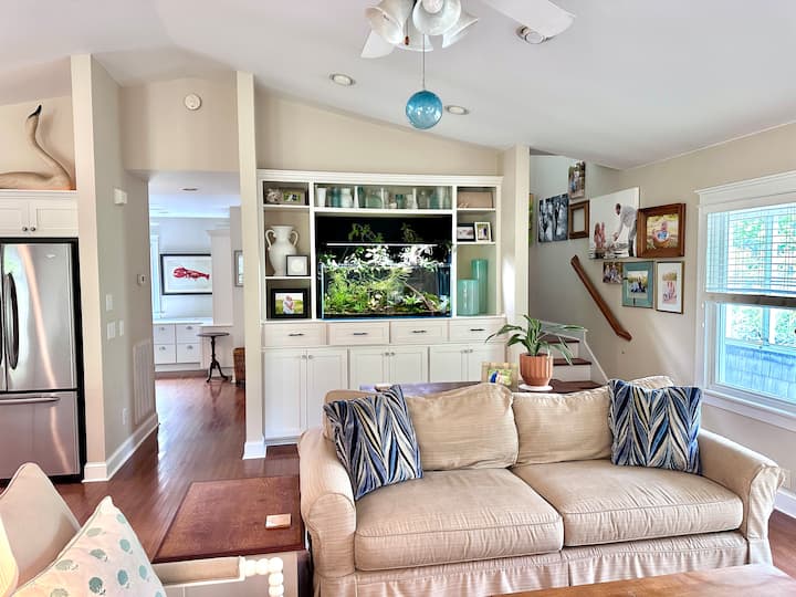 Gorgeous Home! Primary Suite Retreat, Fish Tank - Nags Head, NC