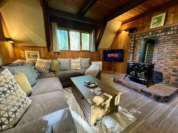 A-frame ~ Explore ~ Hike And Bike ~ One Of A Kind - Pocono Lake