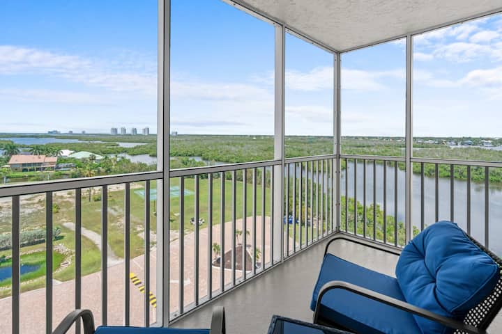 Stunning Bay Views Steps From The Ocean 5903 - Bonita Springs, FL