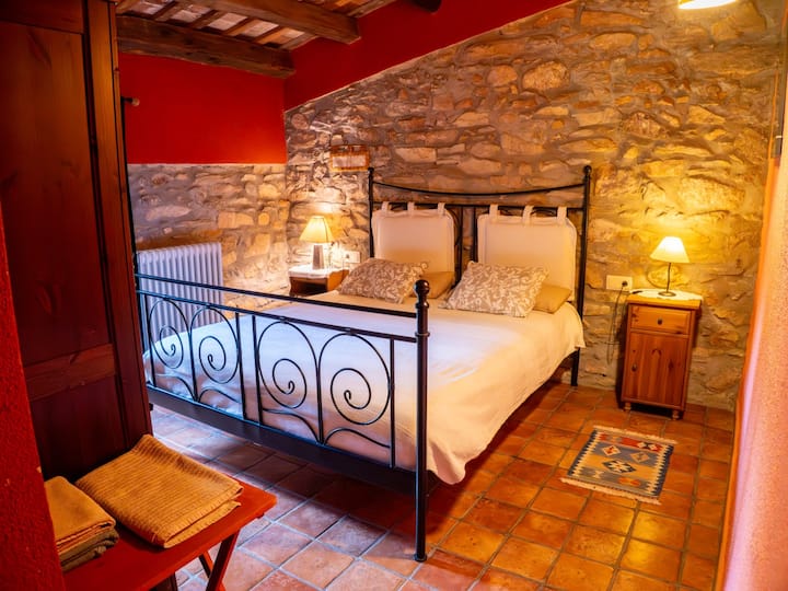 B&b Casanova De Sant Miquel - Aguila Marcenca - Seva