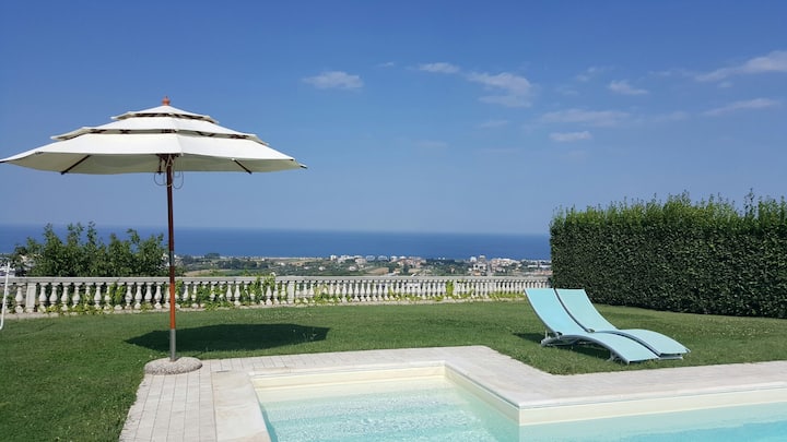 Belvedere House - Villa Rosa House - Alba Adriatica