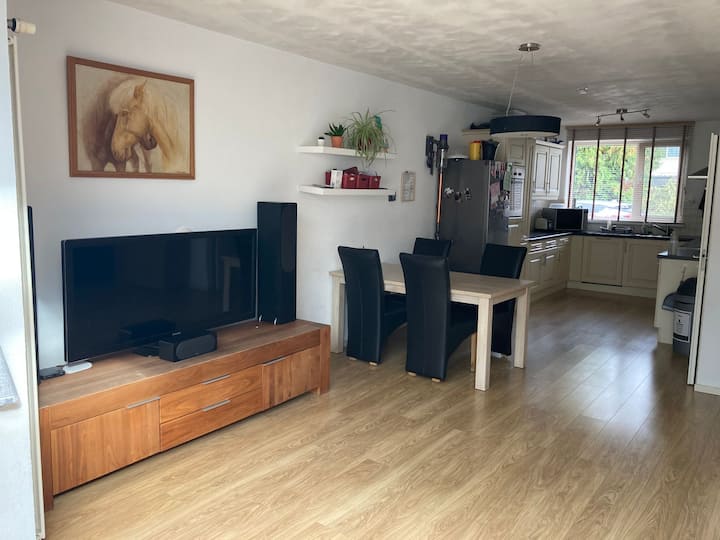 A Cosy Home In A Well Connected Area - Utrecht