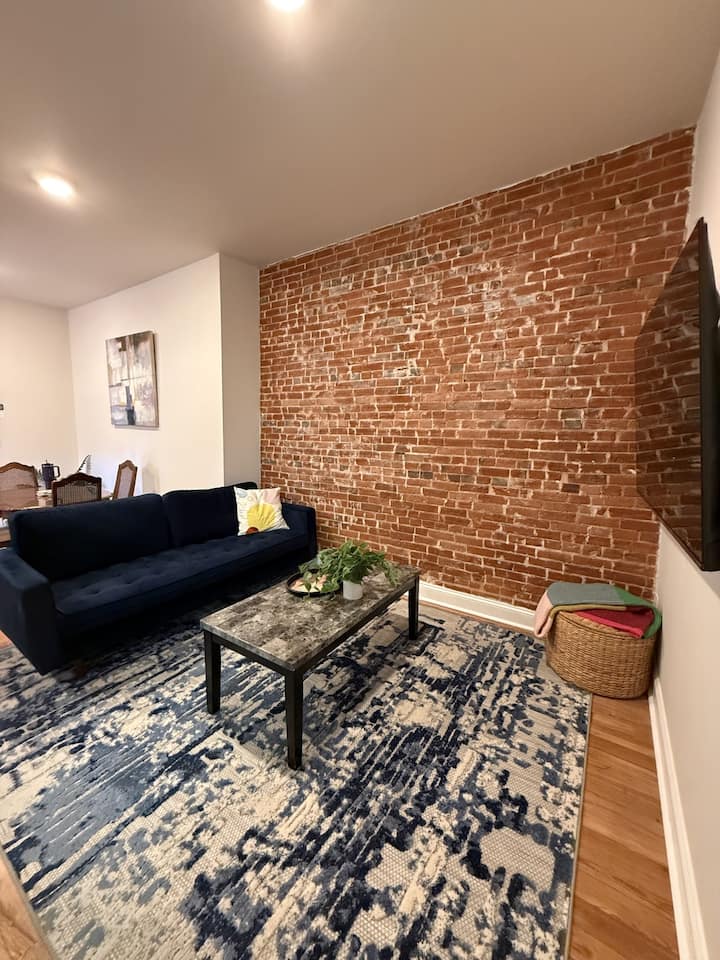 Benton Park Beauty- In2n - Saint-Louis, MO