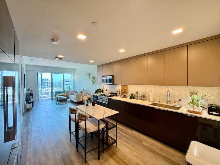 Peace In Luxury Balboa High-rise |Ocean Bay View - Harborview - San Diego