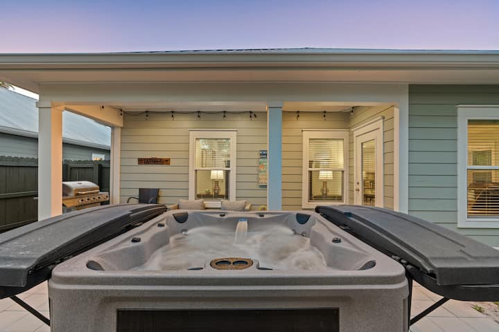 30a Wooded Retreat Hot Tub + Yard | Near Beaches - Santa Rosa Beach, FL