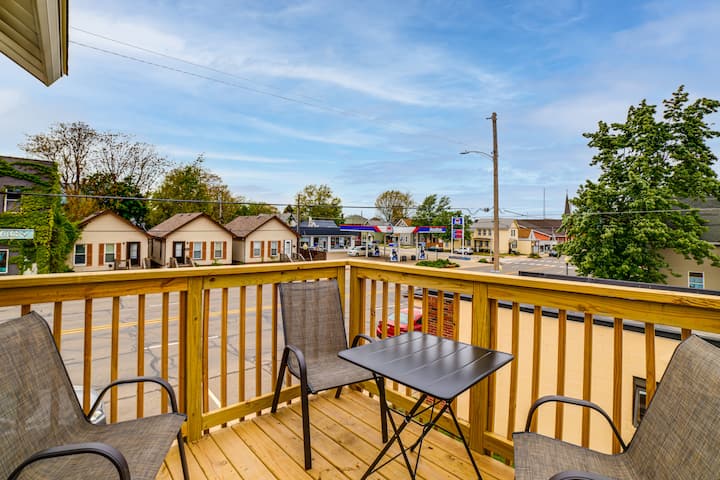 3 Mi To Indiana Dunes Np! Convenient Dtwn Apt - Michigan City, IN
