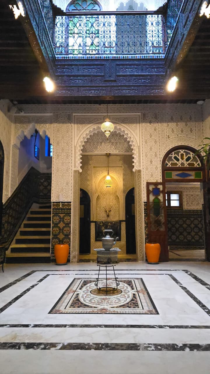 Riad Amelia
Chambre Badr Soltan Petit Dej Inclus - Tetuán