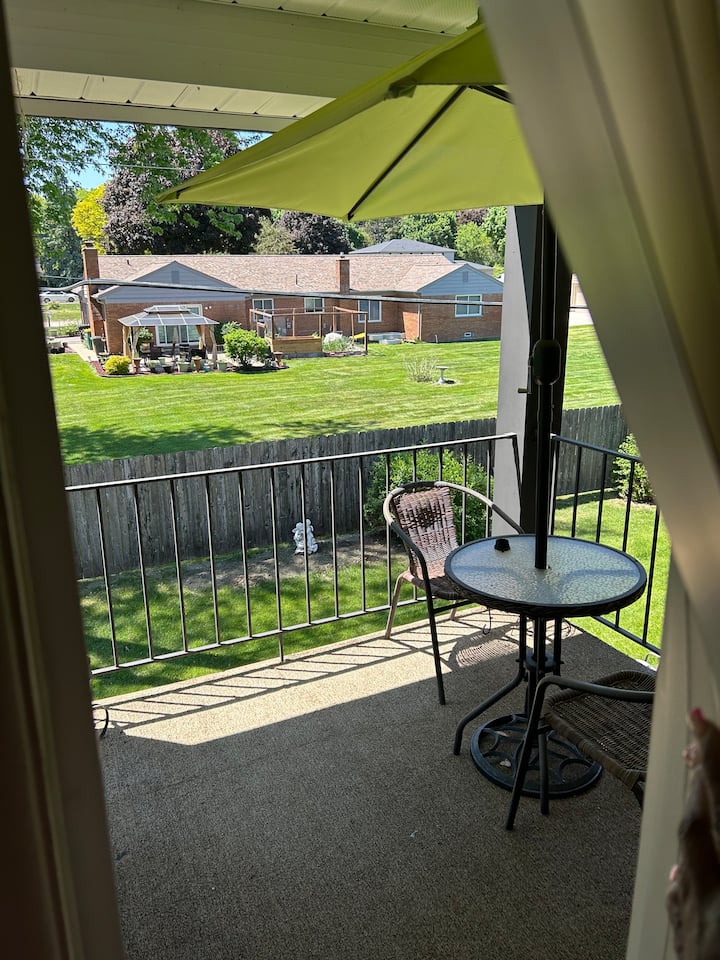 Hunters Ridge - Farmington Hills, MI