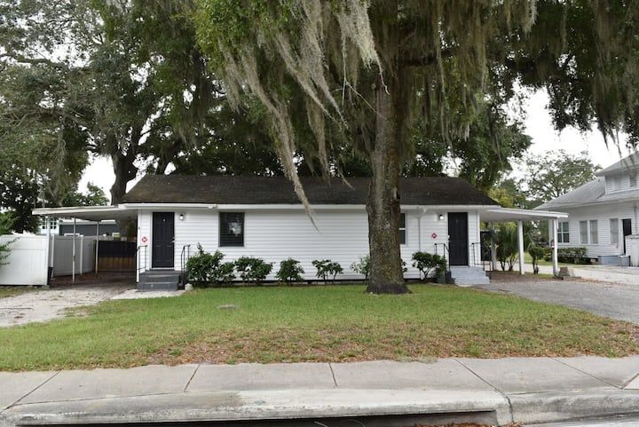 Large Studio Apt By Bike Trail & Downtown, Apt #8 - Winter Garden, FL