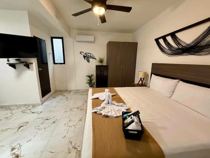 Master King Suite W/sofabed On Fifth Avenue - Playa del Carmen