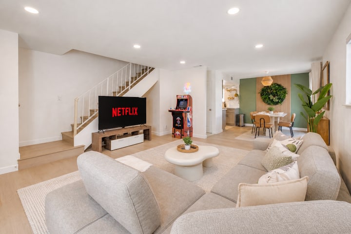 King Bed | Townhouse With Ev Charging | Garage - エルモンテ, CA