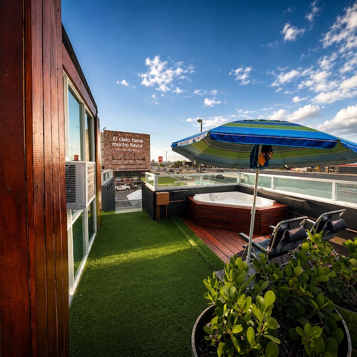 Luxury Rooftop
Coffe Shop
Free Gym
Restaurants - Puerto Rico