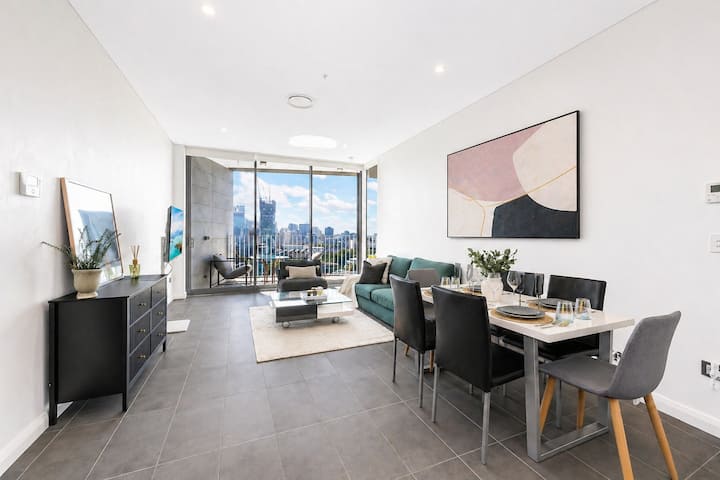 Spacious 2br Retreat | Near Cbd & Metro & Parking - Surry Hills