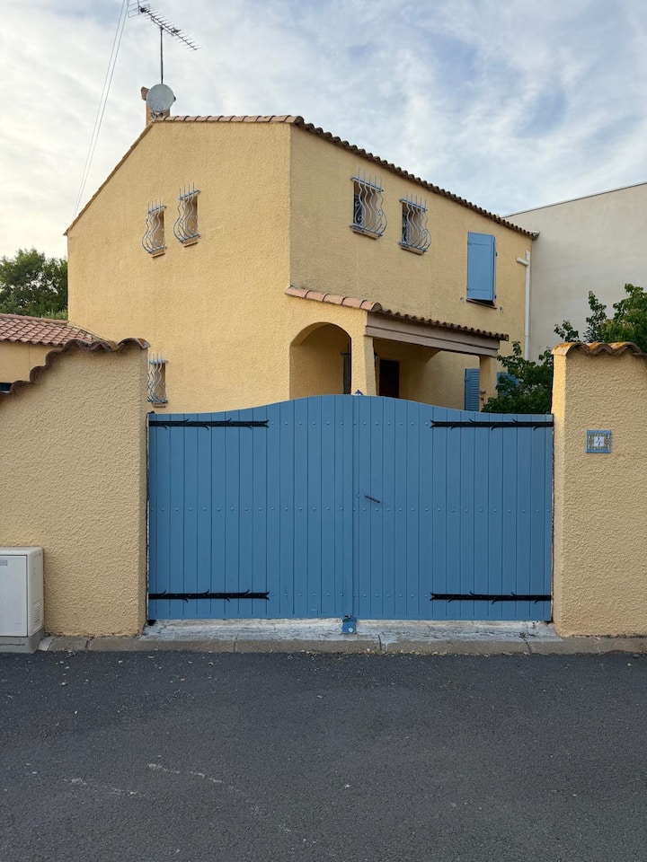 Maison Au Calme, à 5 Km De La Mer. - Agde
