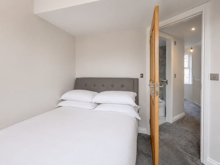 Best Discounts -Contractor Stays - Wi-fi- Parking - York