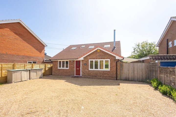 Autumn House Is The Place For You! - Folkestone