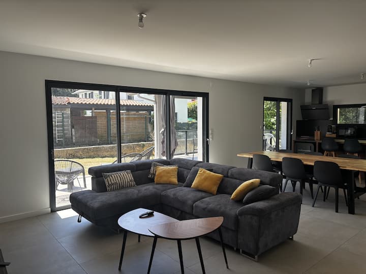 Un Maison Entre Le Pays-basque Et Les Landes - Boucau