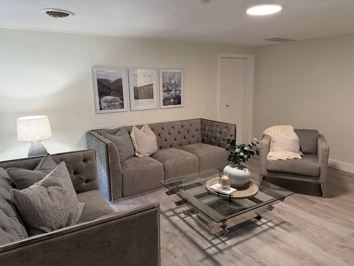 The New Hope House I Luxury Modern Retreat - Lake Shawnee, WV