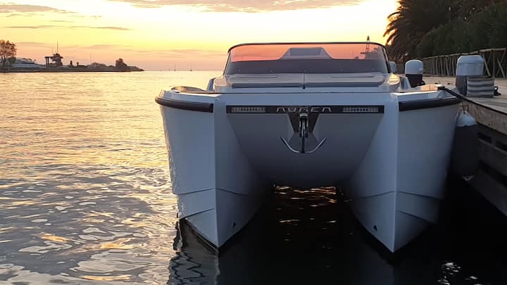 Catamaran : Bien Plus Qu'une Maison De Vacances. - Mergozzo