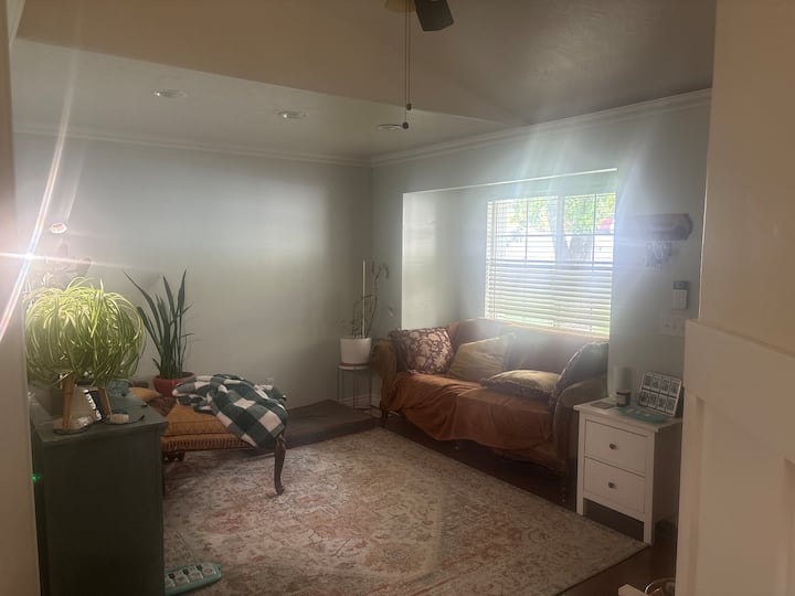 Charming Home With Mountain View’s And Double Deck - Provo, UT