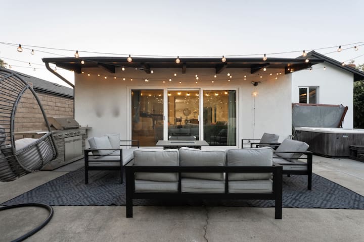 Amazing Four-bedroom House With Kids' Room - Burbank, CA