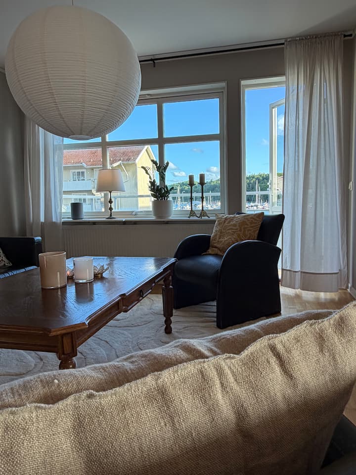 Fantastisk Sommarlägenhet Mitt I Hamburgsund - Tanum