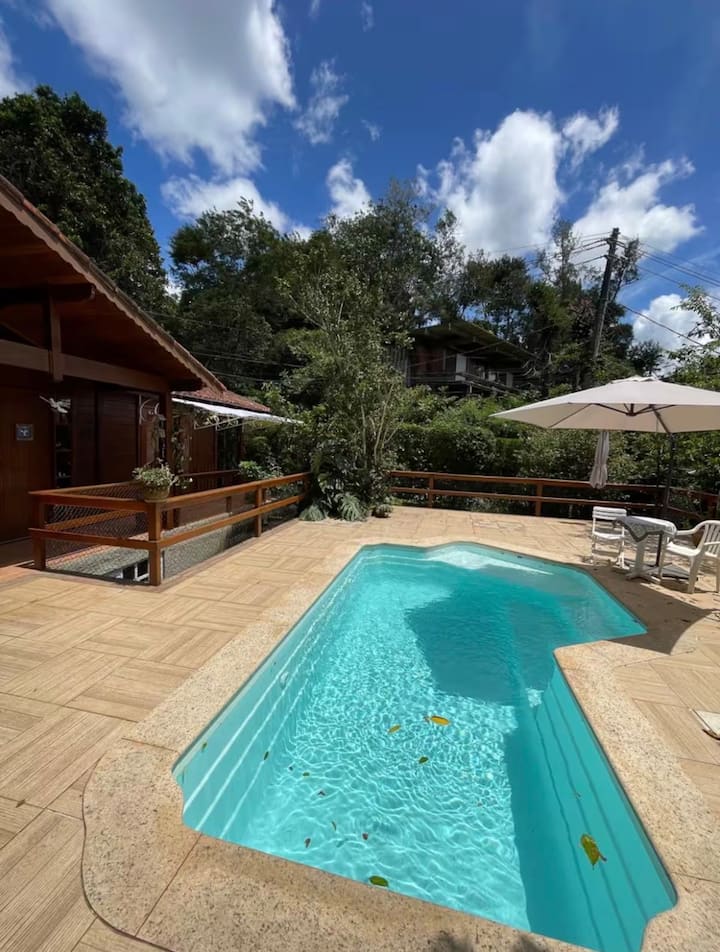 Casa Com Piscina Ao Lado De Itaipava - Petrópolis
