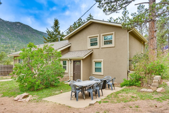10 Mi To The Incline! Gem W/ Game Room & Fire Pit - Woodland Park, CO