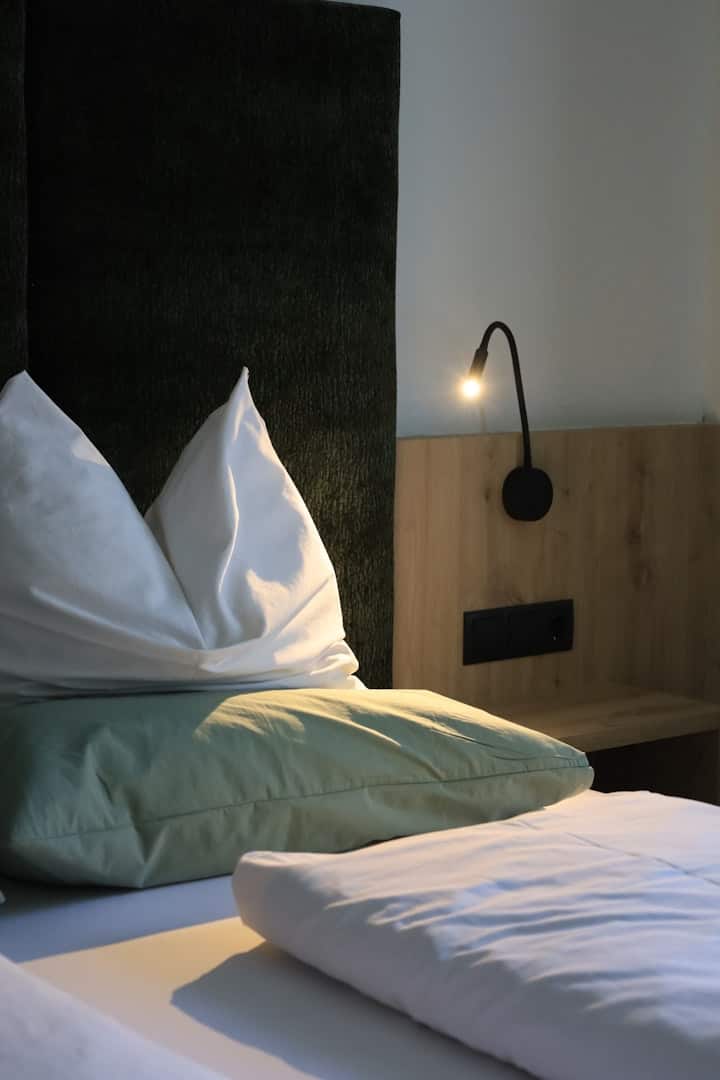 Alpines Vierbettzimmer · Gasthof Sterzingerhof - Sterzing