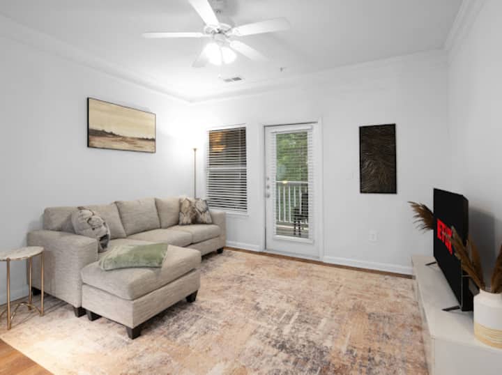 Modern Apartment In Charlotte - Charlotte Douglas Airport (CLT)