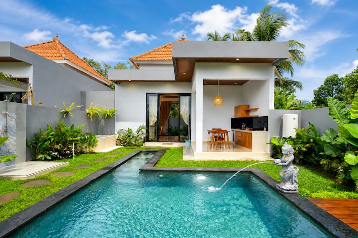 A Serene Tropical Oasis With Modern Comforts - Indonésie