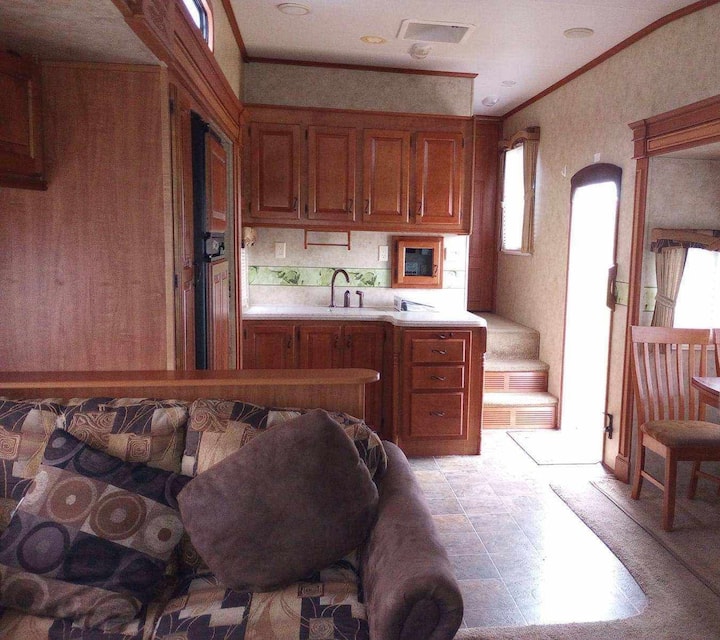 Local Luxuries - Homosassa, FL