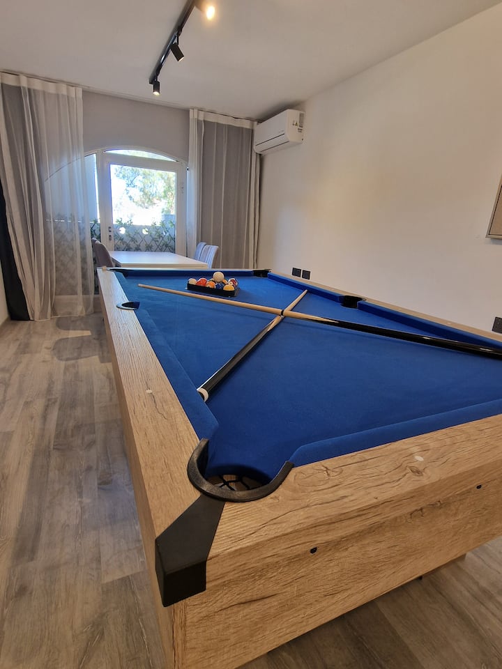 Modern Flat With Playroom! - Larnaca