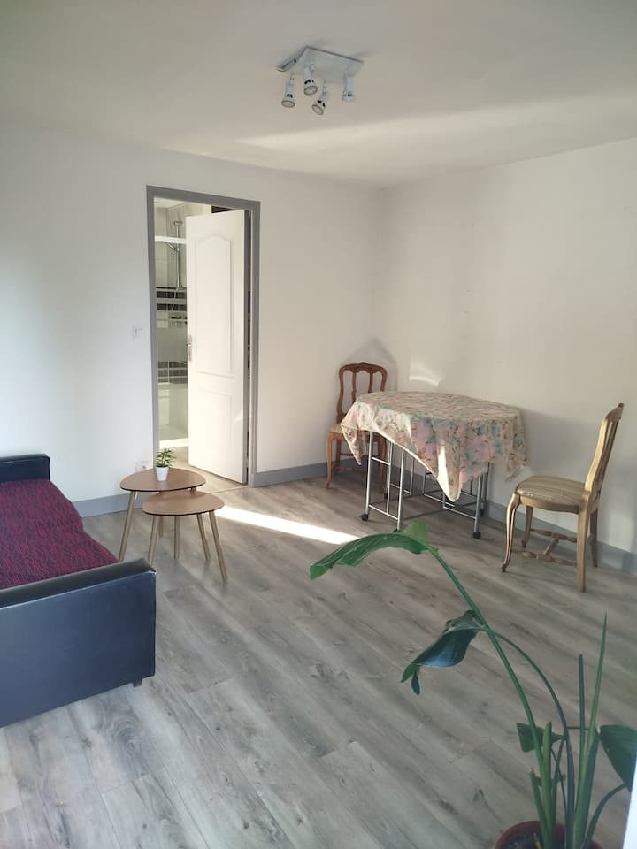 Joli Studio Dans Une Longère. - Blois