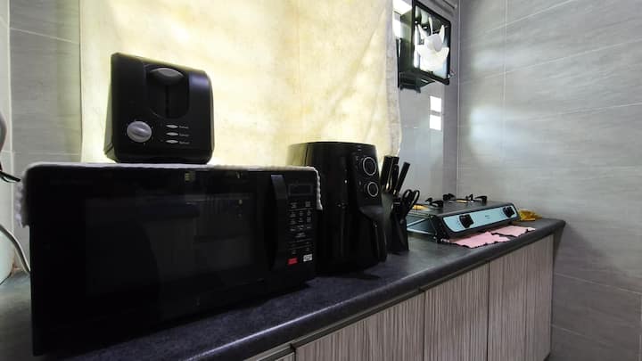 Cozy 3br Fully Equipped Air-cond Homestay In Gemas - Gemas