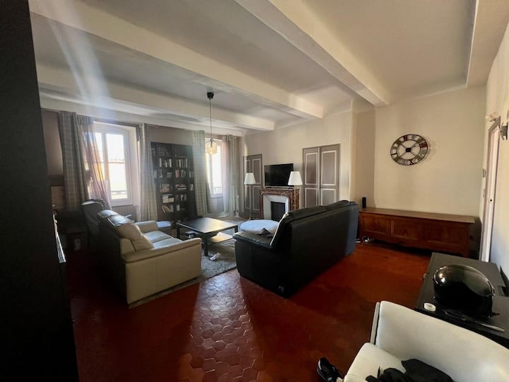 Appartement Spacieux Dans Le Centre Historique - Fréjus