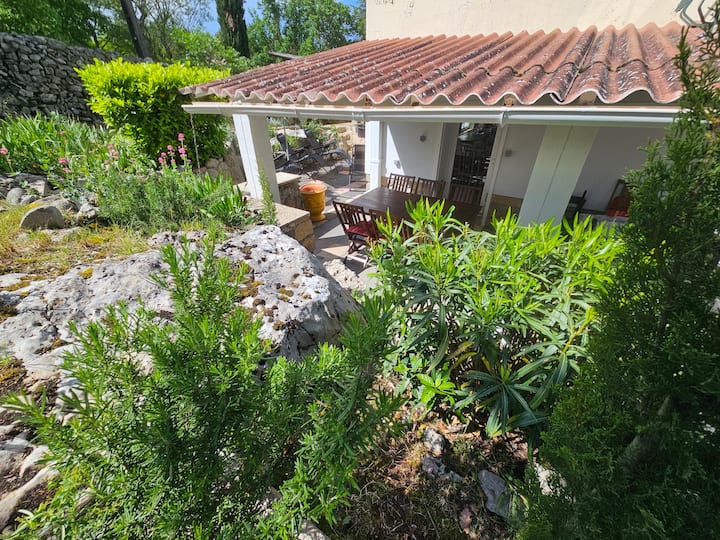 Appartement Rez-de-jardin (Maison Individuelle) - Villeneuve-de-Berg