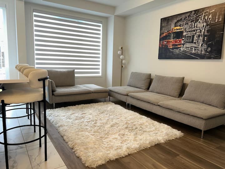 Townhome In Pickering - Ajax