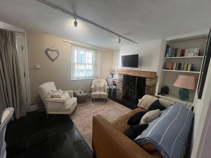 Welcome To Le Grand Bleu, In South Devon - Thurlestone