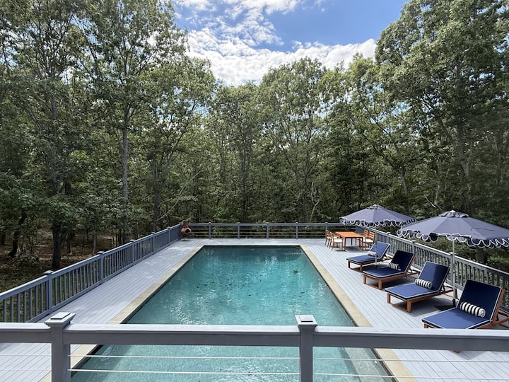 Classic Hamptons Charm - Refined Contemporary Ease - Bridgehampton, NY