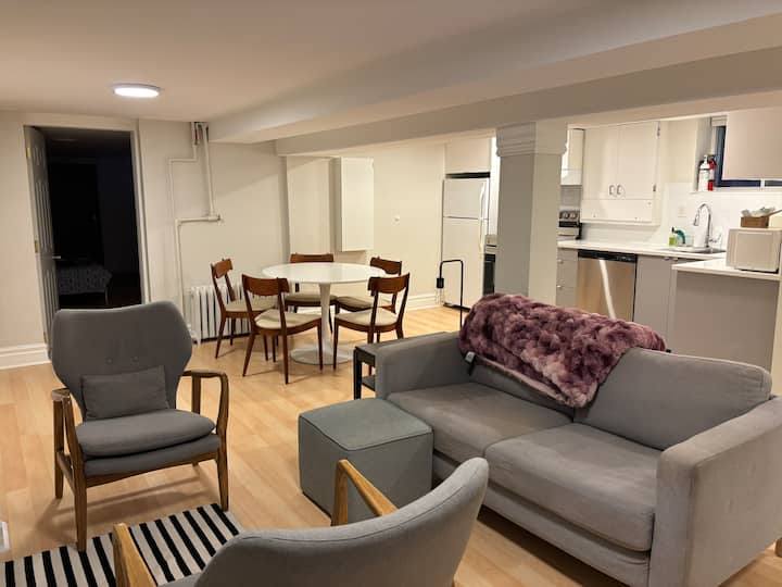 Danforth Bsmt Apt, Newly Renovated - Toronto