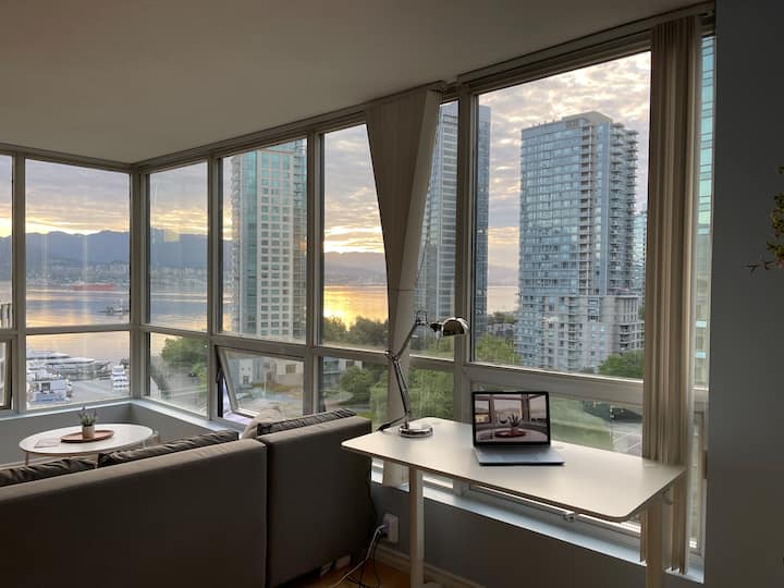 Furnished Harbour View Suite - Vancouver