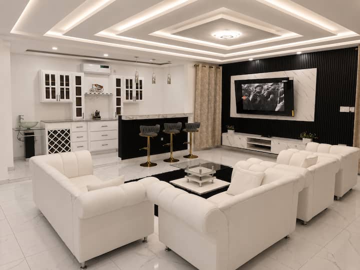 Charlotte! A Contemporary Villa By The Beach - Togo