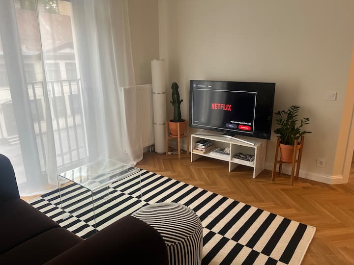 Brand-new Apartment | Prime Location & Lift - Riga