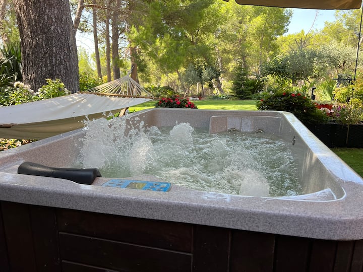 Maison Provençale De 130 M², 3 Chambres Et Jardin - Rognac
