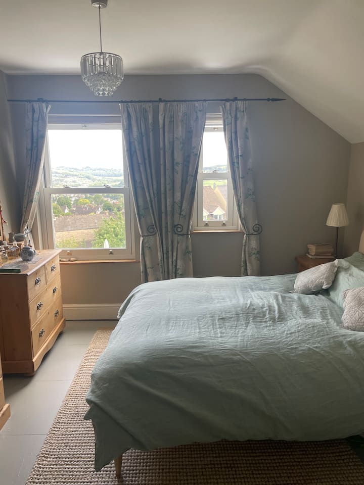 Spacious Double En-suite Room, Beautiful Views. - Stroud, UK
